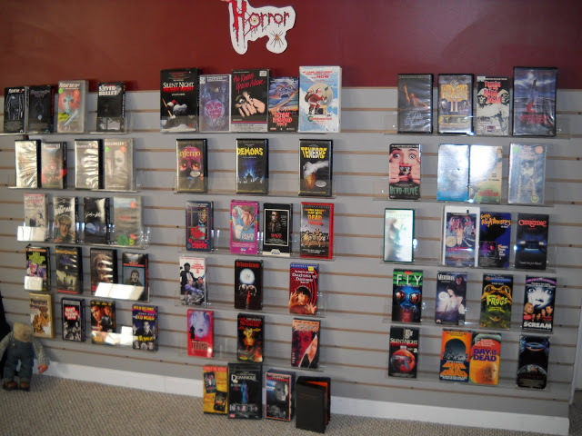 VHS Horror | Raz's Midnight Macabre