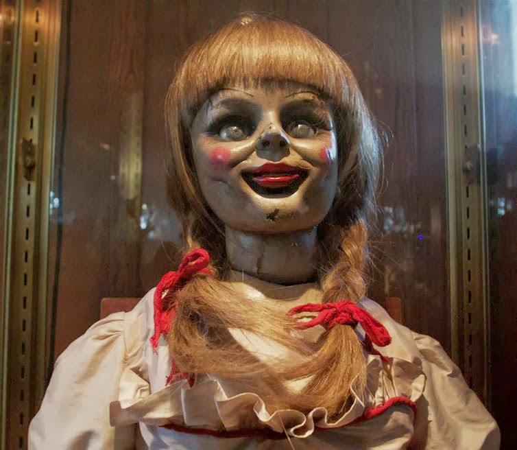 The Revival Of The Ghost Story | Raz's Midnight Macabre