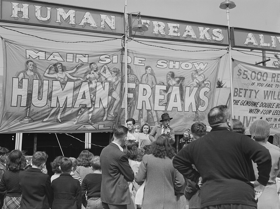 The History Of The Freak Show | Raz's Midnight Macabre
